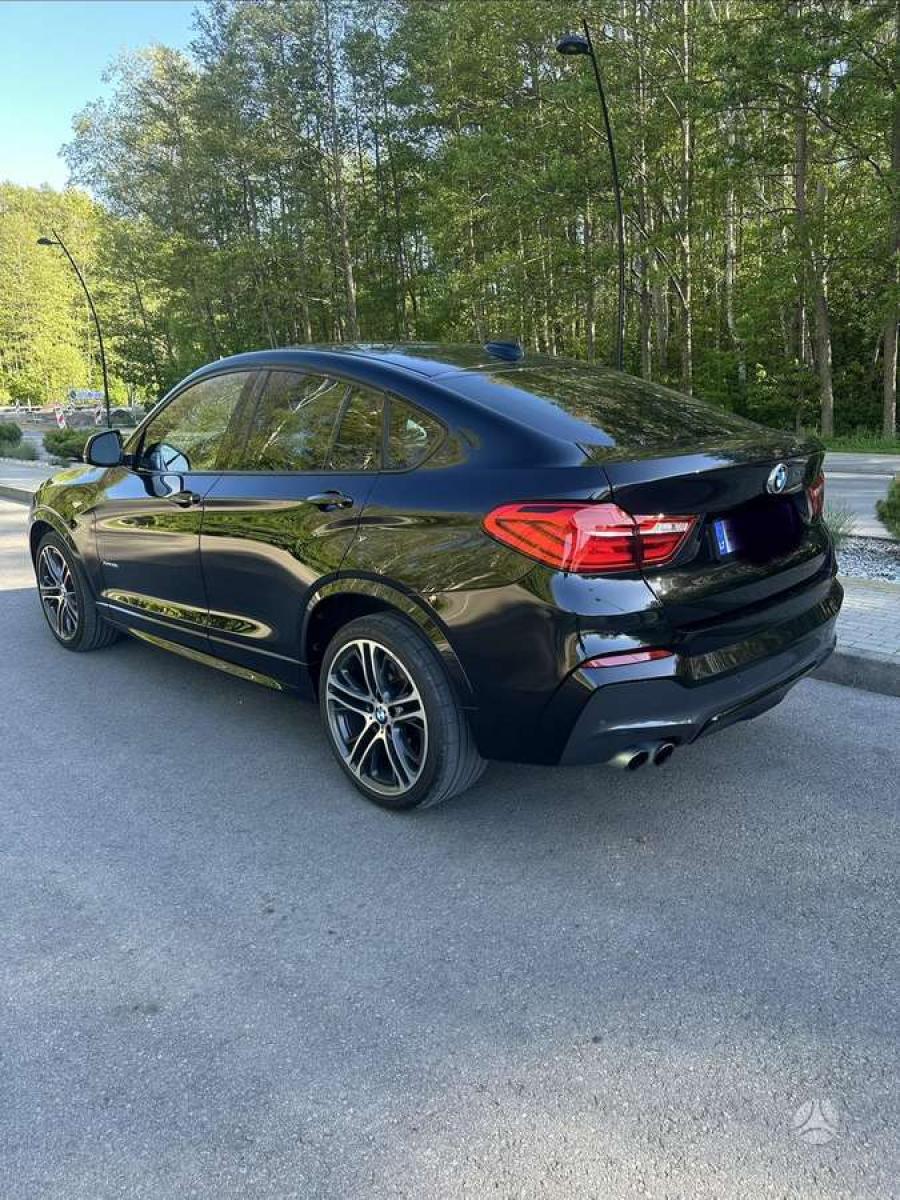 Black BMW X4 2015 in Klaipeda, with an engine capacity of 2.00 L and mileage of 158 thousand km for 17300 €, photo 4 on AUTOMOTO.COM.LV