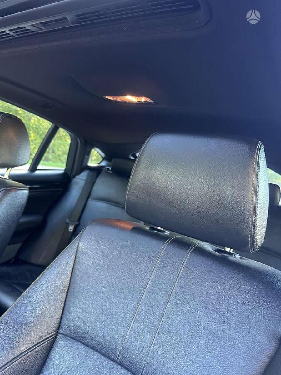 Black BMW X4 2015 in Klaipeda, with an engine capacity of 2.00 L and mileage of 158 thousand km for 17300 €, photo 10 on AUTOMOTO.COM.LV