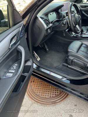 Black BMW X4 2019 in Tallinn, with an engine capacity of 3.00 L and mileage of 199 thousand km for 25990 €, photo 10 on AUTOMOTO.COM.LV