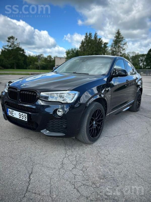 Blue BMW X4 2015 in Jelgava, with an engine capacity of 3.00 L and mileage of 239 thousand km for 19999 €, photo 2 on AUTOMOTO.COM.LV