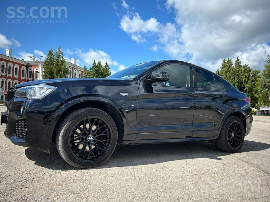 Blue BMW X4 2015 in Jelgava, with an engine capacity of 3.00 L and mileage of 239 thousand km for 19999 €, photo 9 on AUTOMOTO.COM.LV