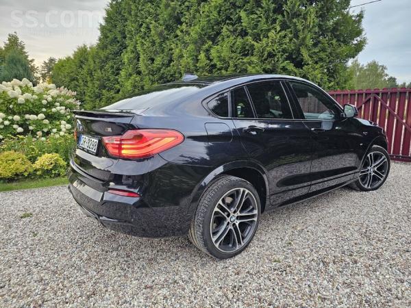 Blue BMW X4 2016 in Jelgava, with an engine capacity of 3.00 L and mileage of 229 thousand km for 16800 €, photo 8 on AUTOMOTO.COM.LV