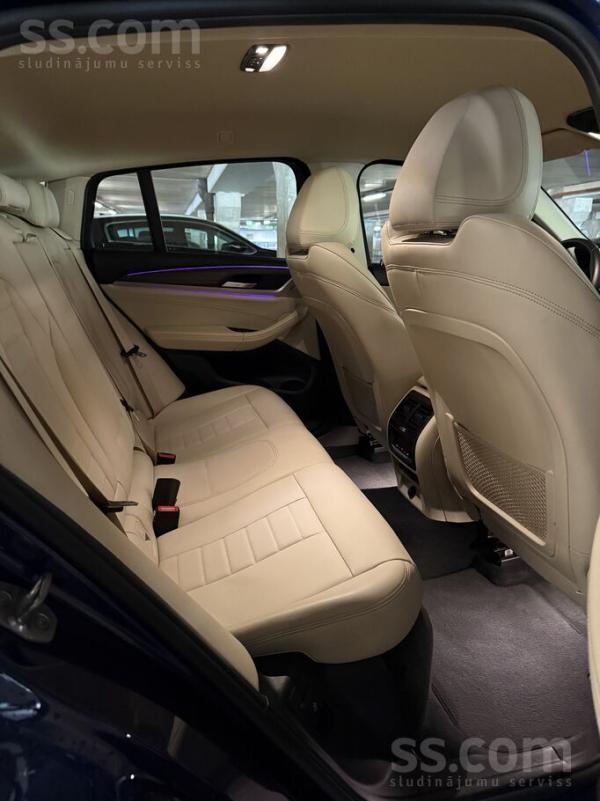 Blue BMW X4 2018 in Riga, with an engine capacity of 2.00 L and mileage of 70 thousand km for 31500 €, photo 6 on AUTOMOTO.COM.LV