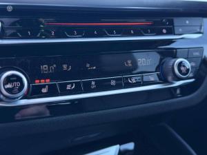 Blue BMW X4 2019 in Vilnius, with an engine capacity of 3.00 L and mileage of 122 thousand km for 33300 €, photo 22 on AUTOMOTO.COM.LV