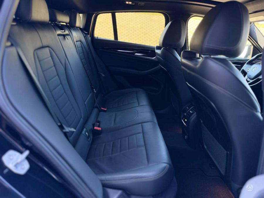 Blue BMW X4 2019 in Vilnius, with an engine capacity of 3.00 L and mileage of 122 thousand km for 33300 €, photo 25 on AUTOMOTO.COM.LV