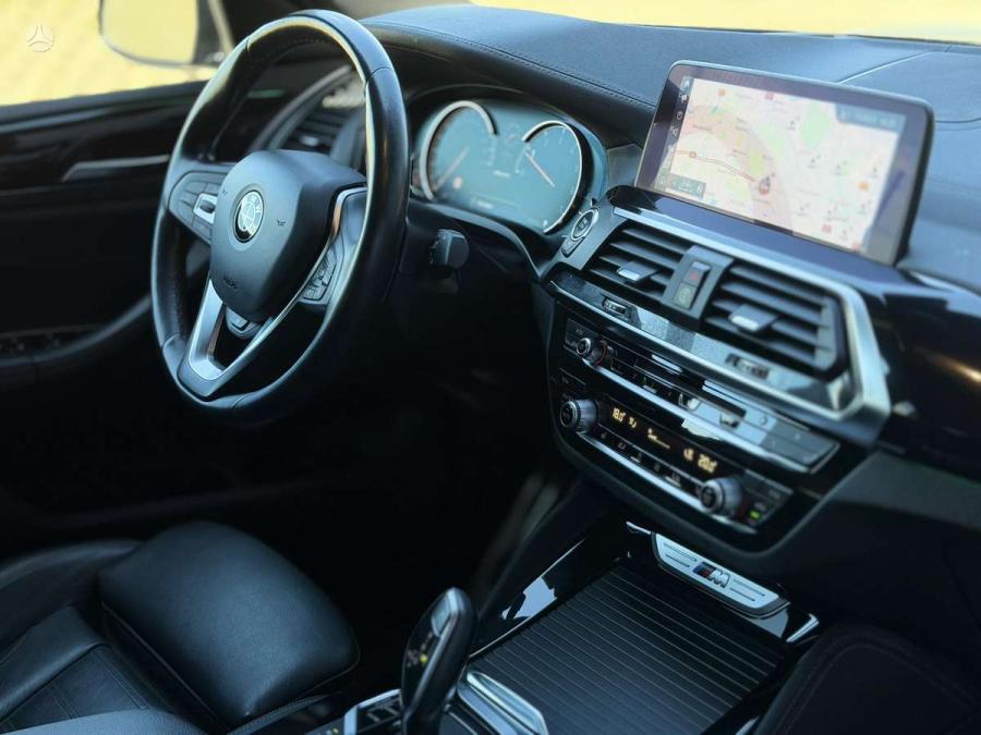Blue BMW X4 2019 in Vilnius, with an engine capacity of 3.00 L and mileage of 122 thousand km for 33300 €, photo 28 on AUTOMOTO.COM.LV