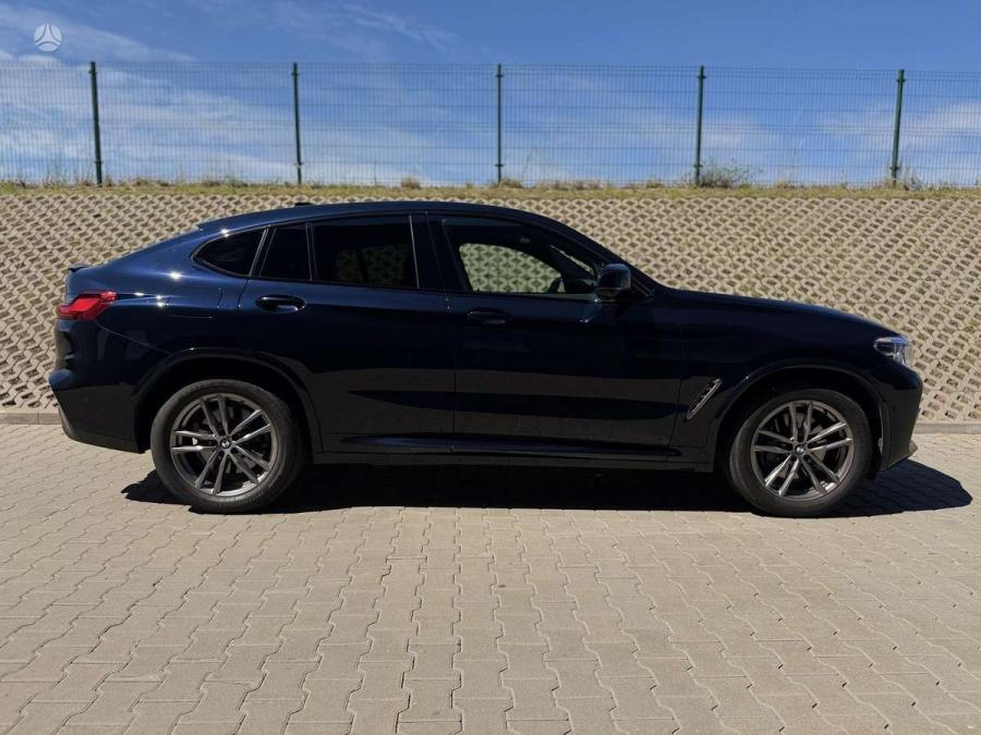 Blue BMW X4 2019 in Vilnius, with an engine capacity of 3.00 L and mileage of 122 thousand km for 33300 €, photo 29 on AUTOMOTO.COM.LV