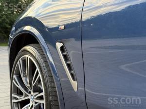Blue BMW X4 2019 in Riga, with an engine capacity of 3.00 L and mileage of 110 thousand km for 38500 €, photo 8 on AUTOMOTO.COM.LV