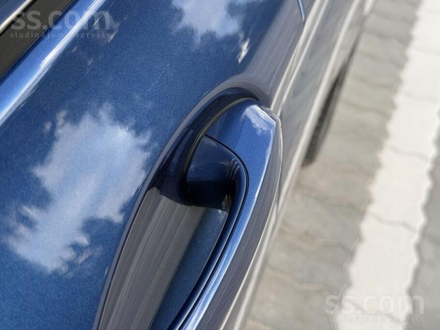 Blue BMW X4 2019 in Riga, with an engine capacity of 3.00 L and mileage of 110 thousand km for 38500 €, photo 12 on AUTOMOTO.COM.LV