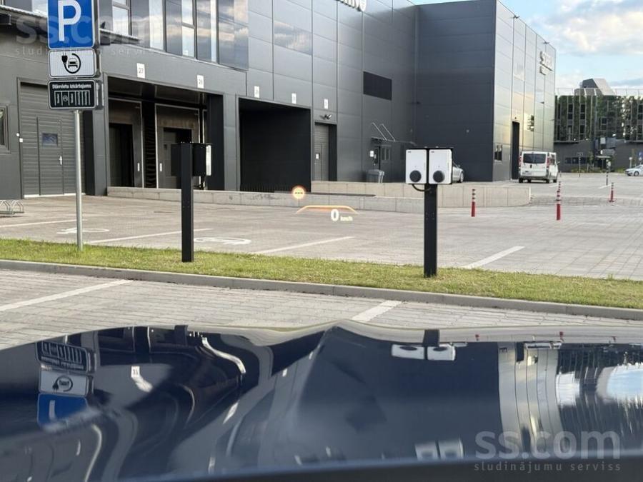 Blue BMW X4 2019 in Riga, with an engine capacity of 3.00 L and mileage of 110 thousand km for 38500 €, photo 28 on AUTOMOTO.COM.LV