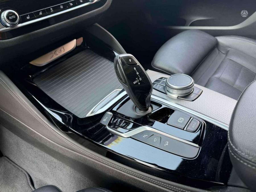 Blue BMW X4 2019 in Utena, with an engine capacity of 2.99 L and mileage of 145 thousand km for 32250 €, photo 9 on AUTOMOTO.COM.LV