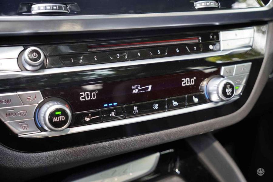 Blue BMW X4 2019 in Utena, with an engine capacity of 2.99 L and mileage of 145 thousand km for 32250 €, photo 15 on AUTOMOTO.COM.LV