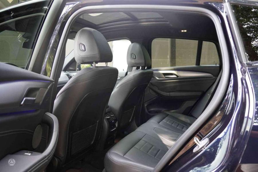 Blue BMW X4 2019 in Utena, with an engine capacity of 2.99 L and mileage of 145 thousand km for 32250 €, photo 24 on AUTOMOTO.COM.LV