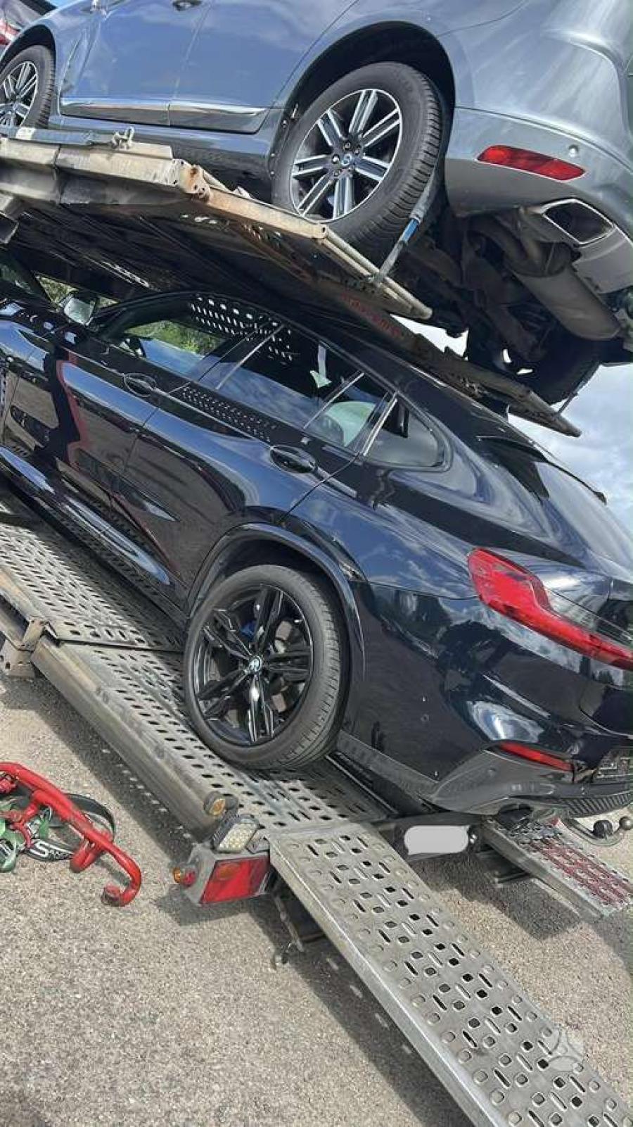 Blue BMW X4 2019 in Utena, with an engine capacity of 2.99 L and mileage of 145 thousand km for 32250 €, photo 31 on AUTOMOTO.COM.LV