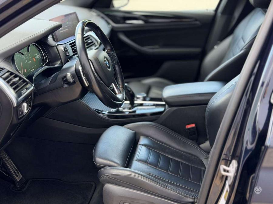 Blue BMW X4 2019 in Vilnius, with an engine capacity of 3.00 L and mileage of 123 thousand km for 29900 €, photo 8 on AUTOMOTO.COM.LV