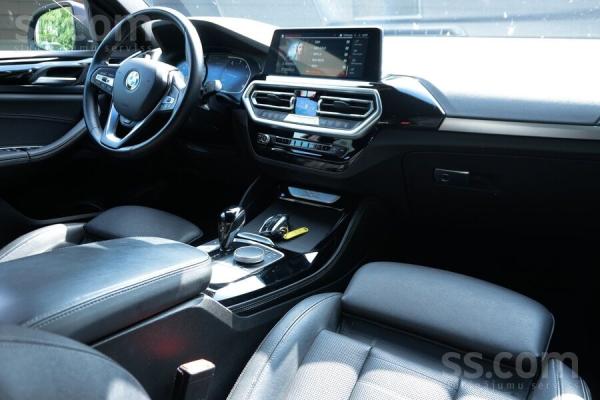 Blue BMW X4 2022 in Riga, with an engine capacity of 3.00 L and mileage of 195 thousand km for 32490 €, photo 5 on AUTOMOTO.COM.LV