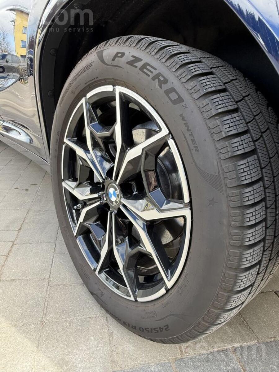 Blue BMW X4 2024 in Riga, with an engine capacity of 2.00 L and mileage of 15 thousand km for 52900 €, photo 8 on AUTOMOTO.COM.LV