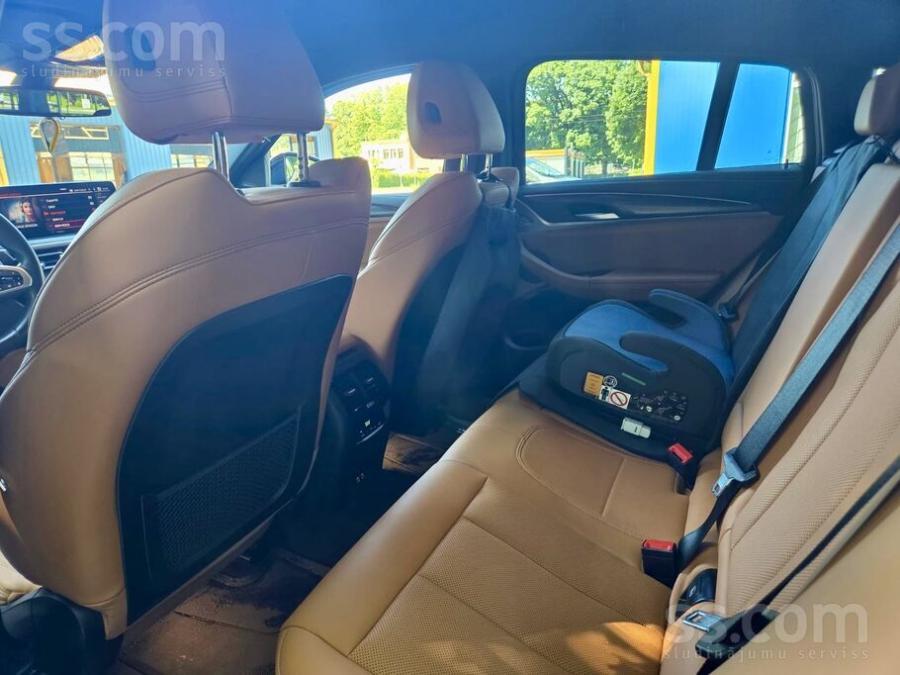 Blue BMW X4 2024 in Riga, with an engine capacity of 2.00 L and mileage of 33 thousand km for 56990 €, photo 16 on AUTOMOTO.COM.LV