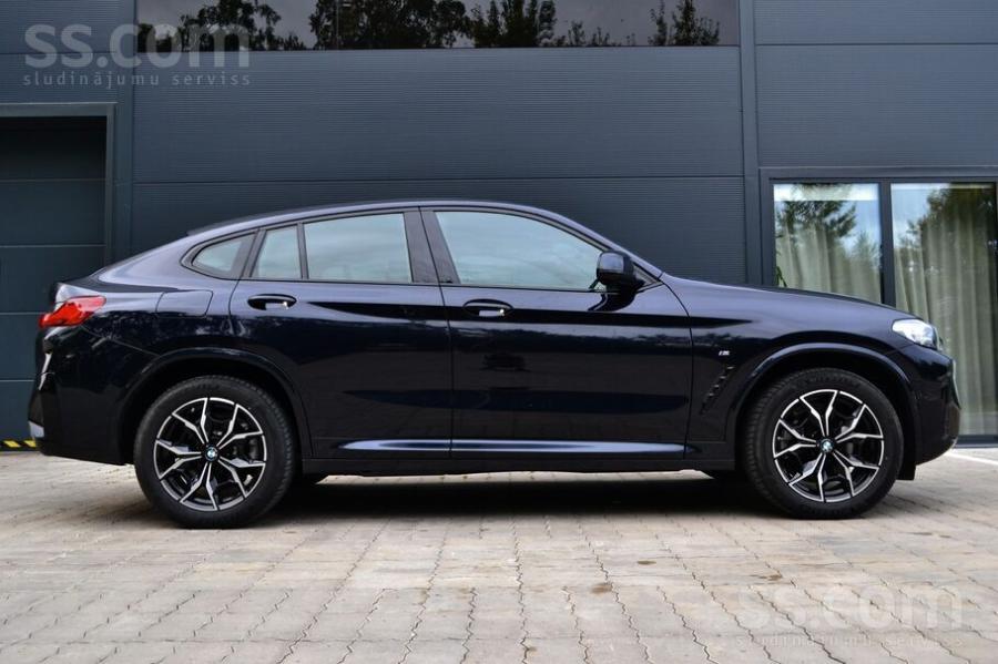 Blue BMW X4 2024 in Riga, with an engine capacity of 2.00 L and mileage of 36 thousand km for 42000 €, photo 5 on AUTOMOTO.COM.LV