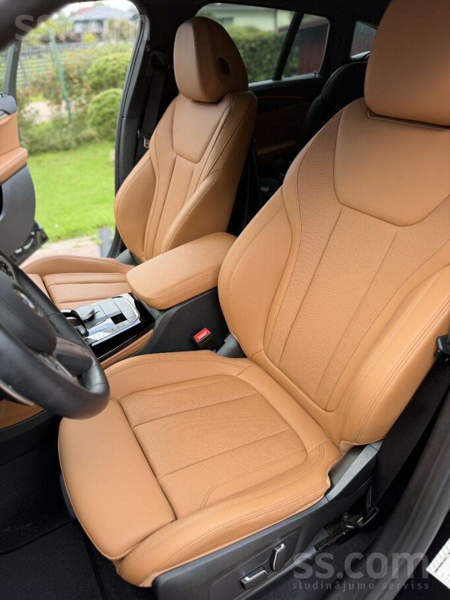 Blue BMW X4 2025 in Riga, with an engine capacity of 2.00 L and mileage of 17 thousand km for 53000 €, photo 15 on AUTOMOTO.COM.LV