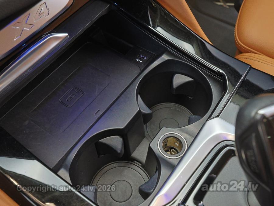 Blue BMW X4 2021 in Tallinn, with an engine capacity of 2.00 L and mileage of 149 thousand km for 31900 €, photo 21 on AUTOMOTO.COM.LV