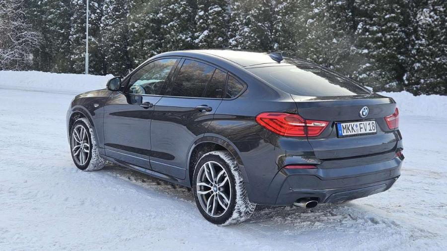 Grey BMW X4 2015 in Elektrenai, with an engine capacity of 2.00 L and mileage of 229 thousand km for 17800 €, photo 4 on AUTOMOTO.COM.LV