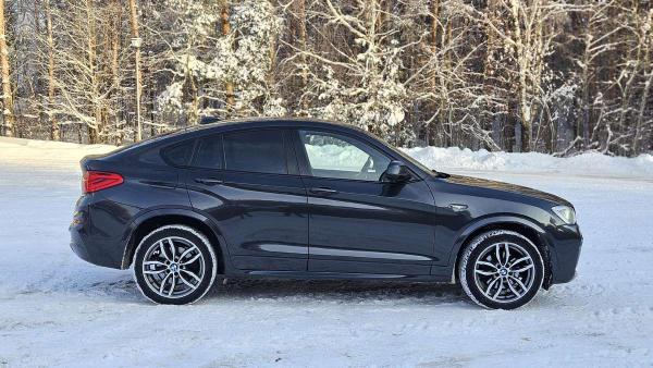 Grey BMW X4 2015 in Elektrenai, with an engine capacity of 2.00 L and mileage of 229 thousand km for 17800 €, photo 9 on AUTOMOTO.COM.LV