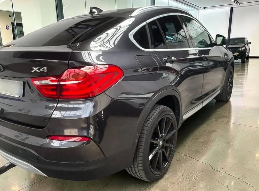 Pelēks BMW X4 2015 Jūrmala, ar dzinēja tilpumu 0.00 L un nobraukumu 237 tūkst. km par 14990 €, foto 4 vietnē AUTOMOTO.COM.LV