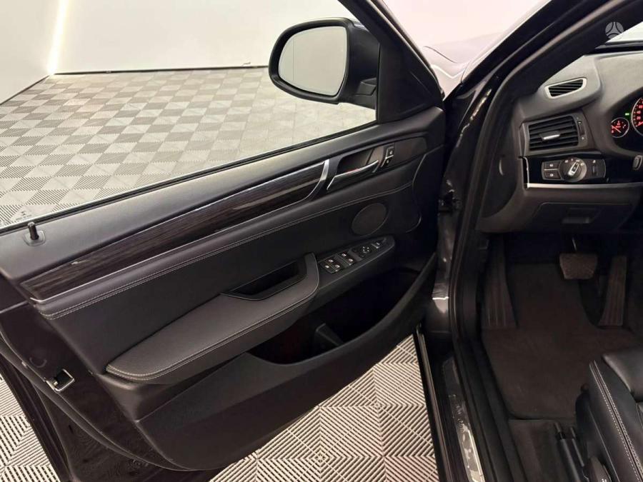 Grey BMW X4 2015 in Marijampole, with an engine capacity of 2.00 L and mileage of 210 thousand km for 15999 €, photo 23 on AUTOMOTO.COM.LV