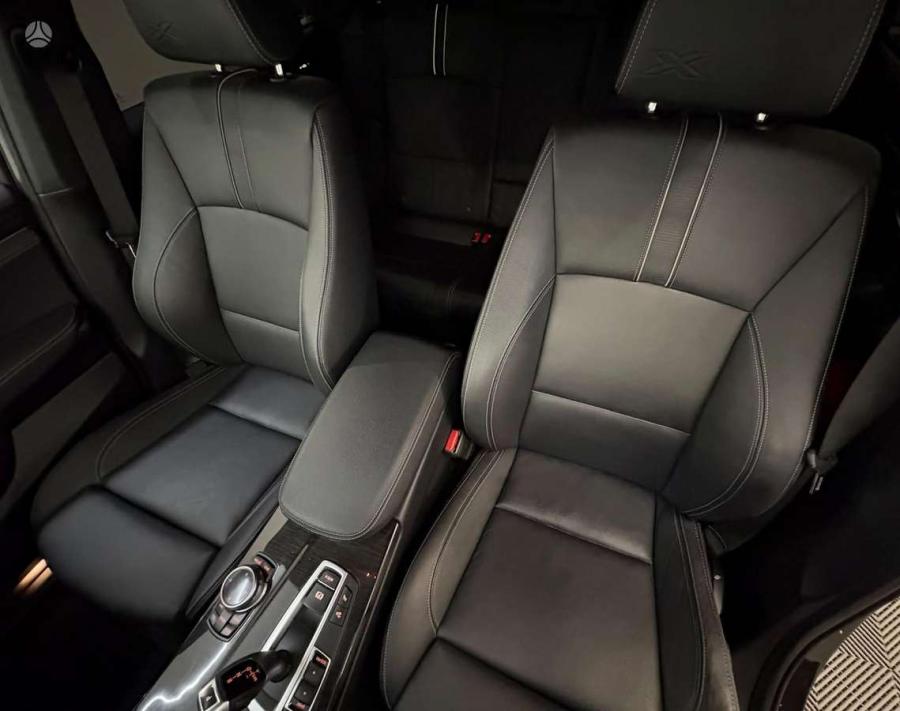 Grey BMW X4 2015 in Marijampole, with an engine capacity of 2.00 L and mileage of 210 thousand km for 15999 €, photo 25 on AUTOMOTO.COM.LV