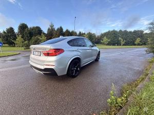 Grey BMW X4 2015 in Siauliai, with an engine capacity of 2.00 L and mileage of 205 thousand km for 14000 €, photo 5 on AUTOMOTO.COM.LV