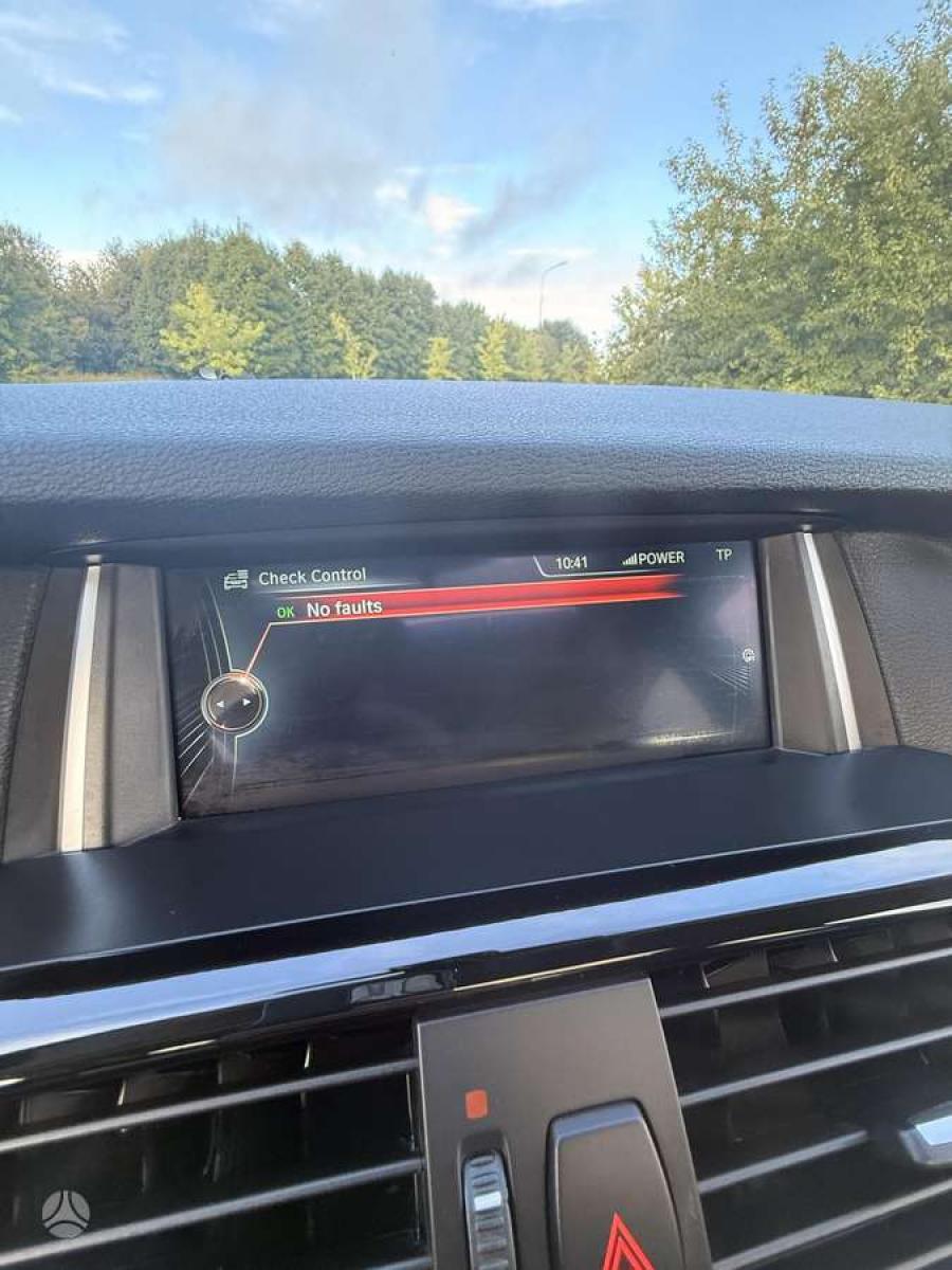 Grey BMW X4 2015 in Siauliai, with an engine capacity of 2.00 L and mileage of 205 thousand km for 14000 €, photo 15 on AUTOMOTO.COM.LV