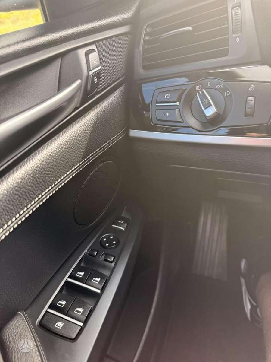Grey BMW X4 2015 in Siauliai, with an engine capacity of 2.00 L and mileage of 205 thousand km for 14000 €, photo 20 on AUTOMOTO.COM.LV