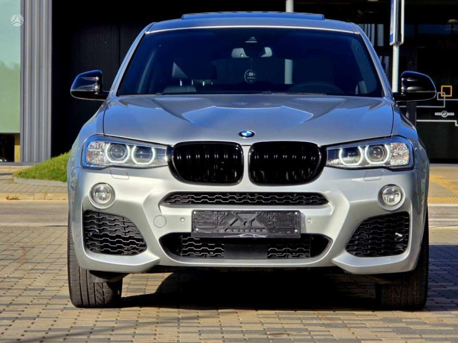 Grey BMW X4 2016 in Siauliai, with an engine capacity of 2.99 L and mileage of 300 thousand km for 15900 €, photo 4 on AUTOMOTO.COM.LV