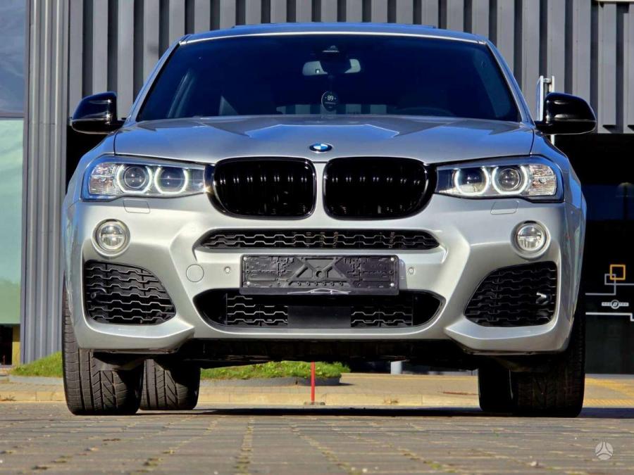 Grey BMW X4 2016 in Siauliai, with an engine capacity of 2.99 L and mileage of 300 thousand km for 15900 €, photo 5 on AUTOMOTO.COM.LV