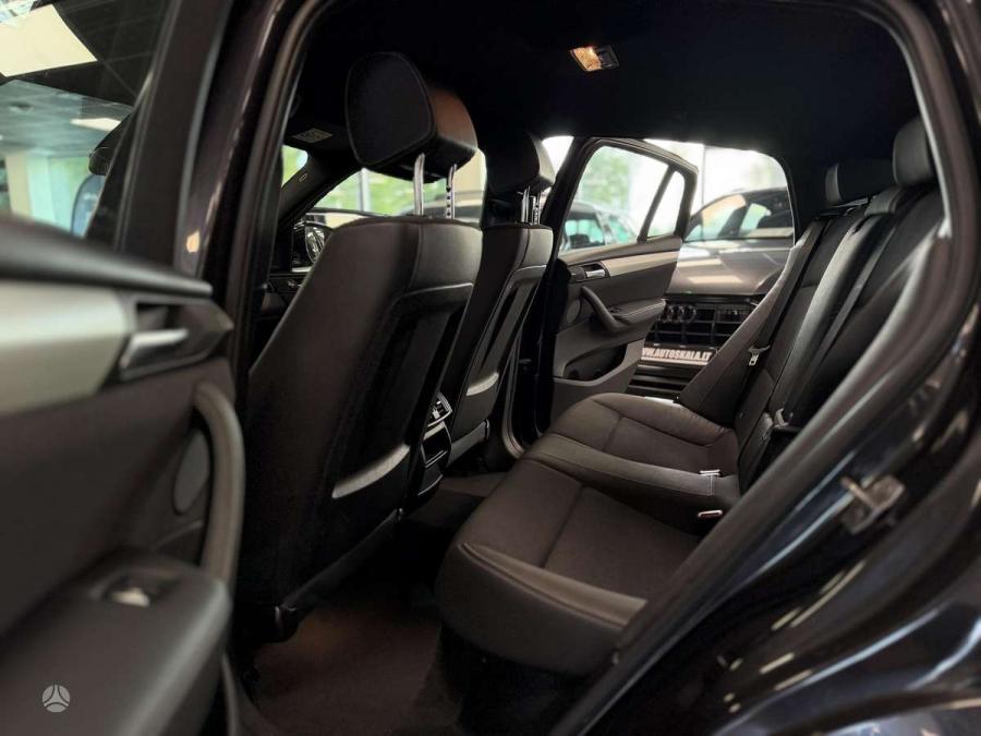 Grey BMW X4 2016 in Klaipeda, with an engine capacity of 2.99 L and mileage of 267 thousand km for 17900 €, photo 6 on AUTOMOTO.COM.LV