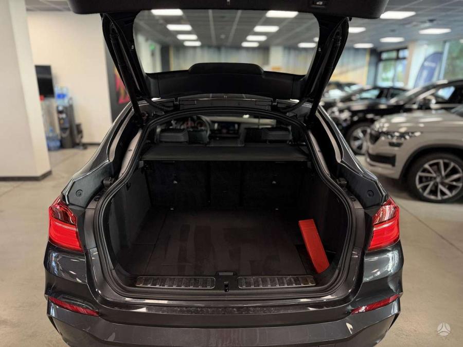 Grey BMW X4 2016 in Klaipeda, with an engine capacity of 2.99 L and mileage of 267 thousand km for 17900 €, photo 12 on AUTOMOTO.COM.LV