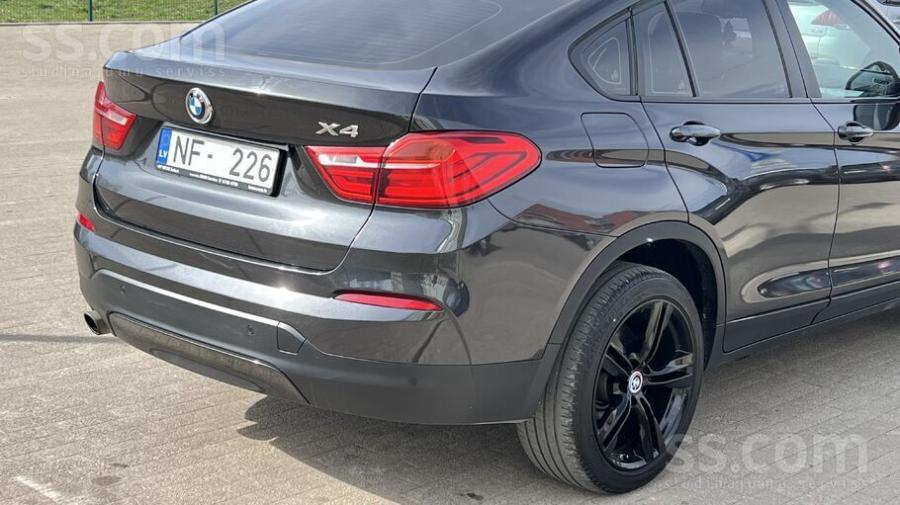 Grey BMW X4 2017 in Jelgava, with an engine capacity of 2.00 L and mileage of 201 thousand km for 17000 €, photo 6 on AUTOMOTO.COM.LV