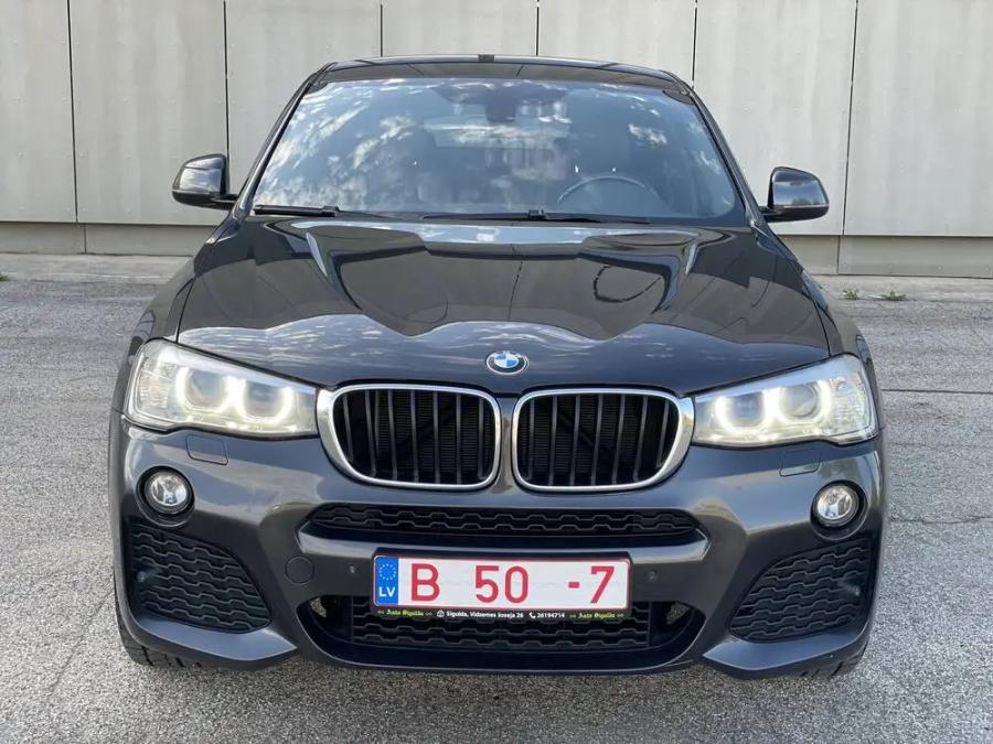 Grey BMW X4 2018 in Sigulda, with an engine capacity of 2.00 L and mileage of 214 thousand km for 17990 €, photo 3 on AUTOMOTO.COM.LV