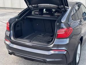 Grey BMW X4 2018 in Sigulda, with an engine capacity of 2.00 L and mileage of 214 thousand km for 17990 €, photo 16 on AUTOMOTO.COM.LV