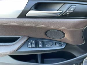 Grey BMW X4 2018 in Sigulda, with an engine capacity of 2.00 L and mileage of 214 thousand km for 17990 €, photo 26 on AUTOMOTO.COM.LV