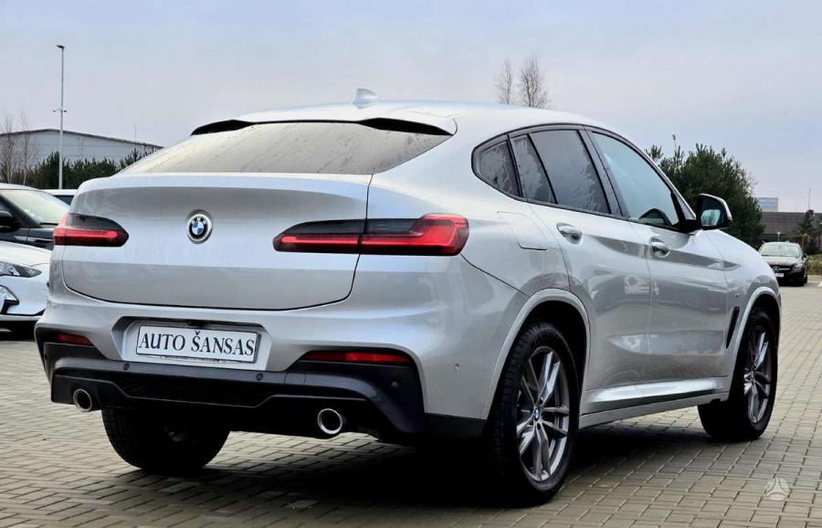 Grey BMW X4 2019 in Taurage, with an engine capacity of 2.00 L and mileage of 137 thousand km for 31600 €, photo 8 on AUTOMOTO.COM.LV