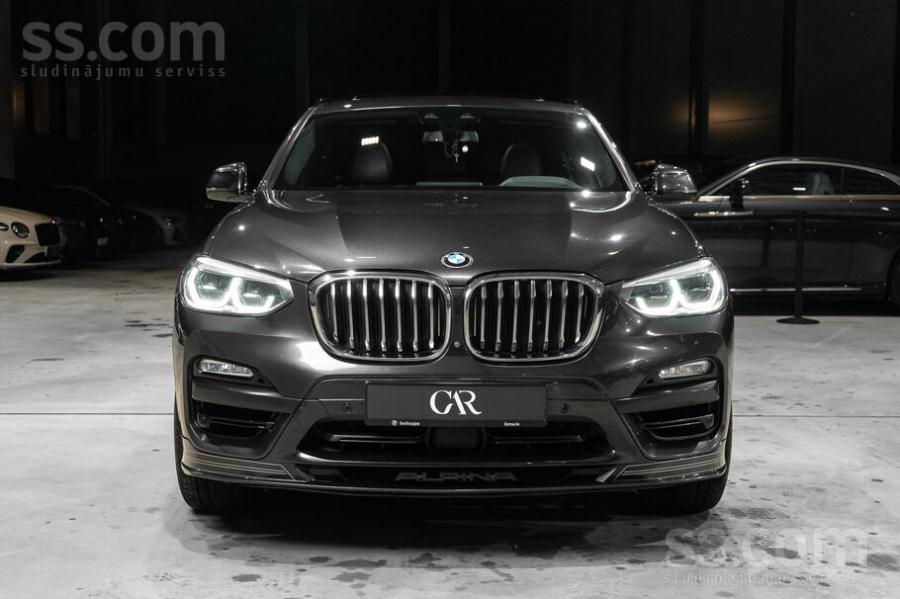 Grey BMW X4 2019 in Riga, with an engine capacity of 3.00 L and mileage of 205 thousand km for 36900 €, photo 2 on AUTOMOTO.COM.LV