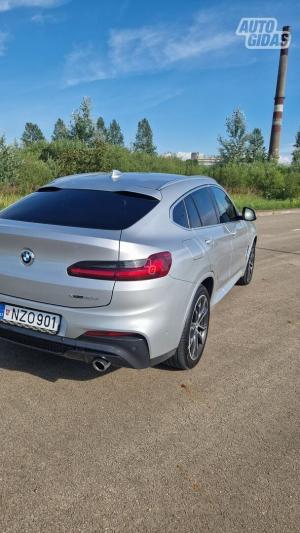 Grey BMW X4 2019 in Vilnius, with an engine capacity of 3.00 L and mileage of 248 thousand km for 26300 €, photo 4 on AUTOMOTO.COM.LV