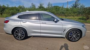 Grey BMW X4 2019 in Vilnius, with an engine capacity of 3.00 L and mileage of 248 thousand km for 26300 €, photo 9 on AUTOMOTO.COM.LV