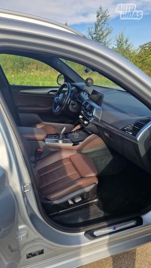Grey BMW X4 2019 in Vilnius, with an engine capacity of 3.00 L and mileage of 248 thousand km for 26300 €, photo 12 on AUTOMOTO.COM.LV