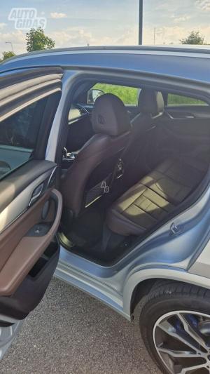 Grey BMW X4 2019 in Vilnius, with an engine capacity of 3.00 L and mileage of 248 thousand km for 26300 €, photo 13 on AUTOMOTO.COM.LV