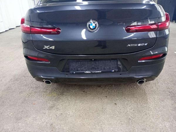 Grey BMW X4 2020 in Vilnius, with an engine capacity of 2.00 L and mileage of 204 thousand km for 23990 €, photo 5 on AUTOMOTO.COM.LV