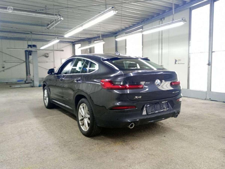 Grey BMW X4 2020 in Vilnius, with an engine capacity of 2.00 L and mileage of 204 thousand km for 23990 €, photo 7 on AUTOMOTO.COM.LV