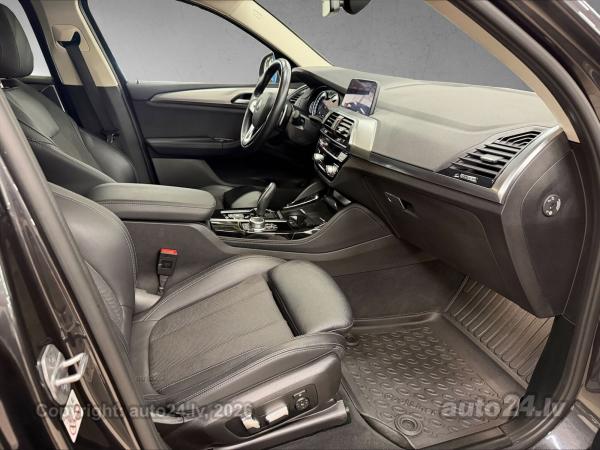 Grey BMW X4 2020 in Tallinn, with an engine capacity of 2.00 L and mileage of 98 thousand km for 34500 €, photo 10 on AUTOMOTO.COM.LV